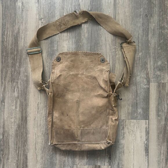 U.S. Army | Accessories | Vintage Wwi Us Army M917 Sbr Gas Mask Carry ...